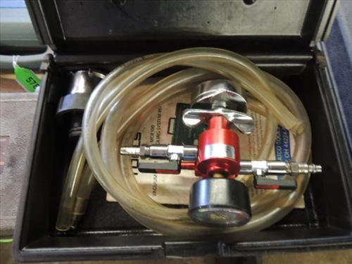 MATCO TOOLS MCR100 VACUUM COOLING SYSTEM REFILLER