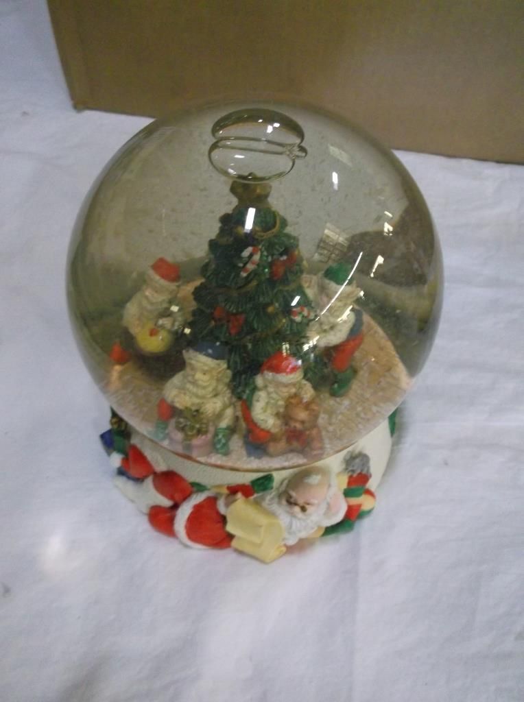 Large Vintage Snow Globe