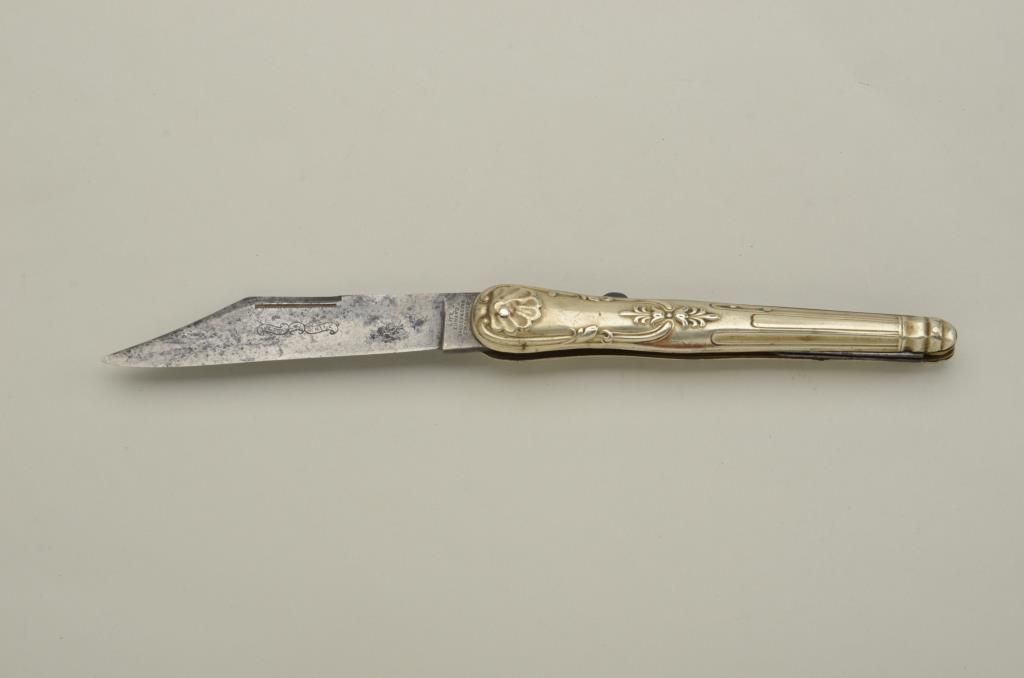 Antique Edward Barnes & Sons folding knife with legend on blade “The ...