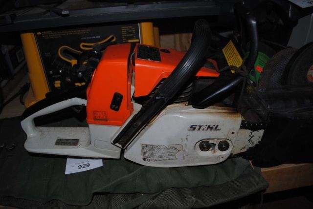 STIHL 034 AV CHAIN SAW WITH BLADE COVER, CASE AND