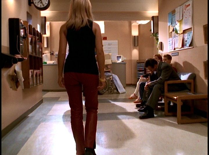 Buffy The Vampire Slayer (TV) - Buffy's Red Leather Pants (Sarah ...