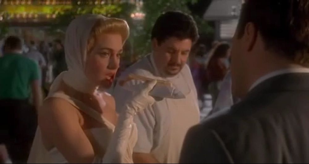 Fatal Instinct - Lola Cain's Scarf & Ice Pick Lighter (Sean Young)