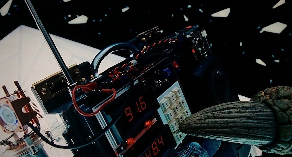 Land of the Lost - Enik Costume Hands