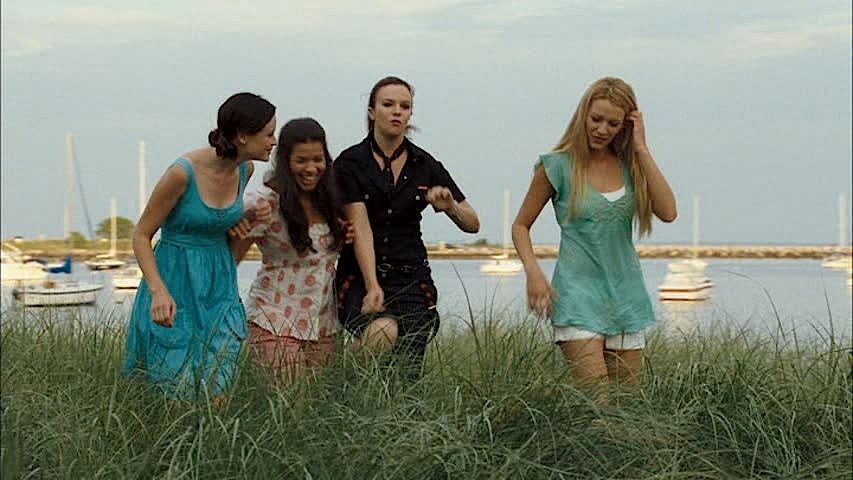 Sisterhood of the Traveling Pants 2, The - Tibby's Outfit (Amber Tamblyn)