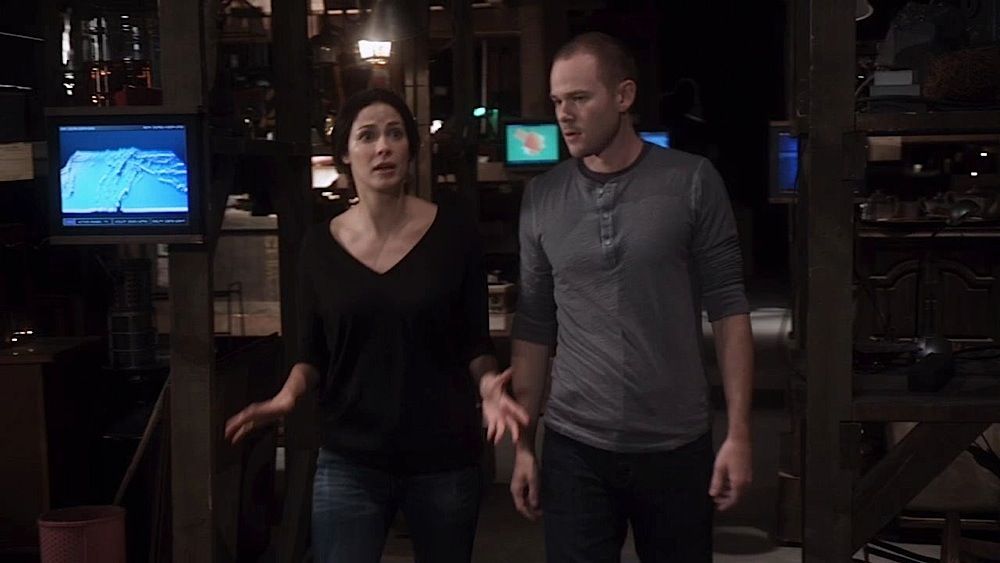 Warehouse 13 (TV) - Steve Jinks' Outfit (Aaron Ashmore)