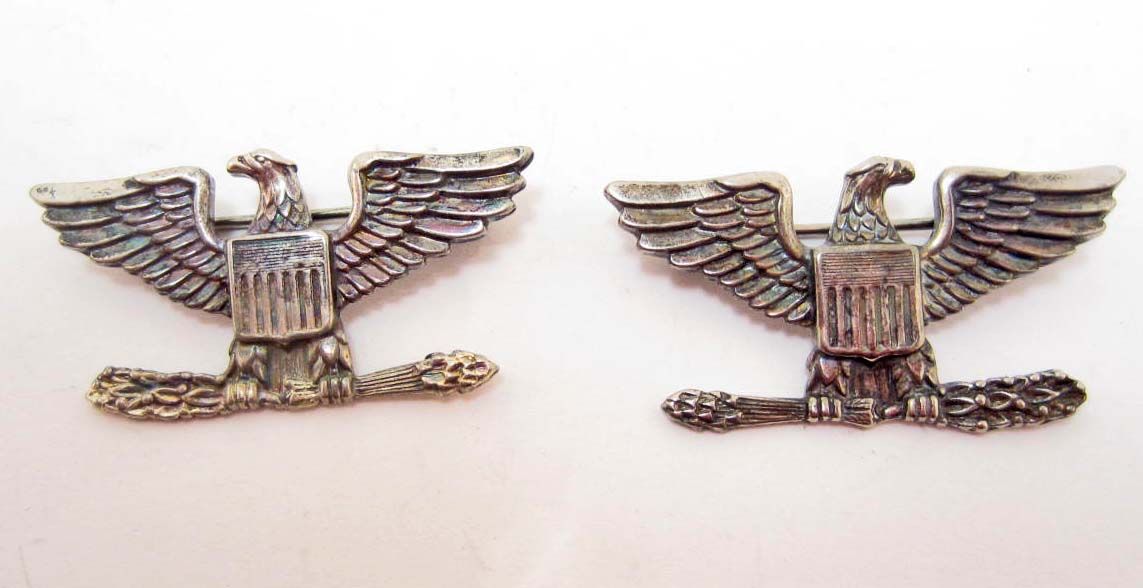 PAIR OF US ARMY BIRD COLONEL SHOULDER BOARD INSIGNIA