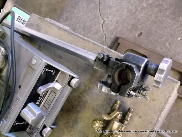 VICTOR VCM 200 CUTTING MACHINE-TRACK CUTTER