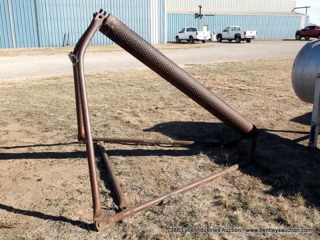 SHOPMADE CATTLE FLY OILER / ROLLER