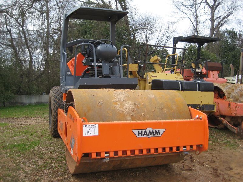 HAMM 3307 VIBRATORY ROLLER, S/N H1890943 (13 YR) 66" SMOOTH DRUM ...
