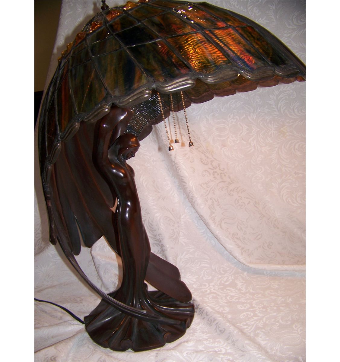 FINE TIFFANY STYLE "FLYING LADY" BRONZE & STAINED GLASS LAMP 28T X 24D