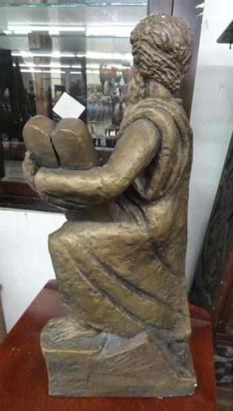 Marwal Ind. Inc. 1967 Moses holding 10 Commandments Plaque Chalkware Statue