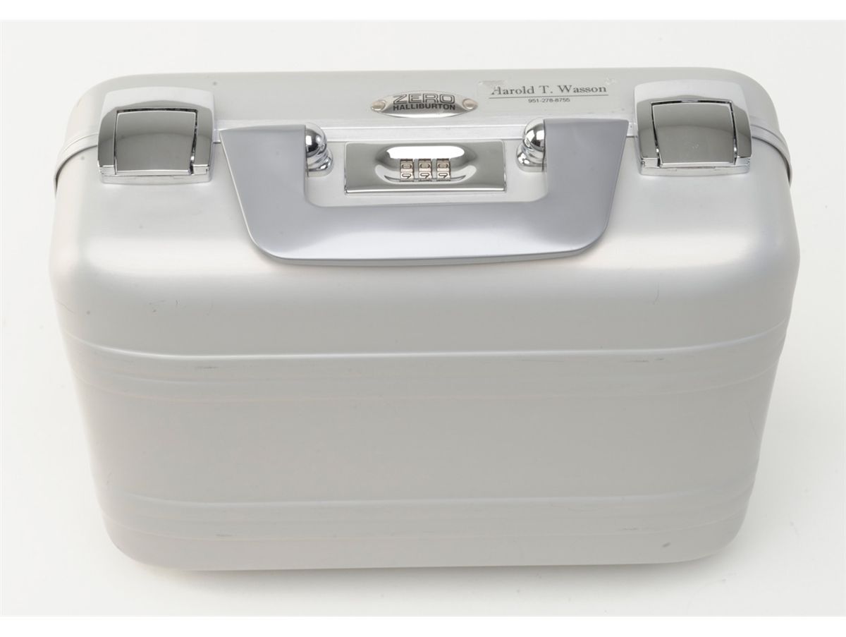 Lot of 3 metal cases including an Infinni padded small briefcase with ...