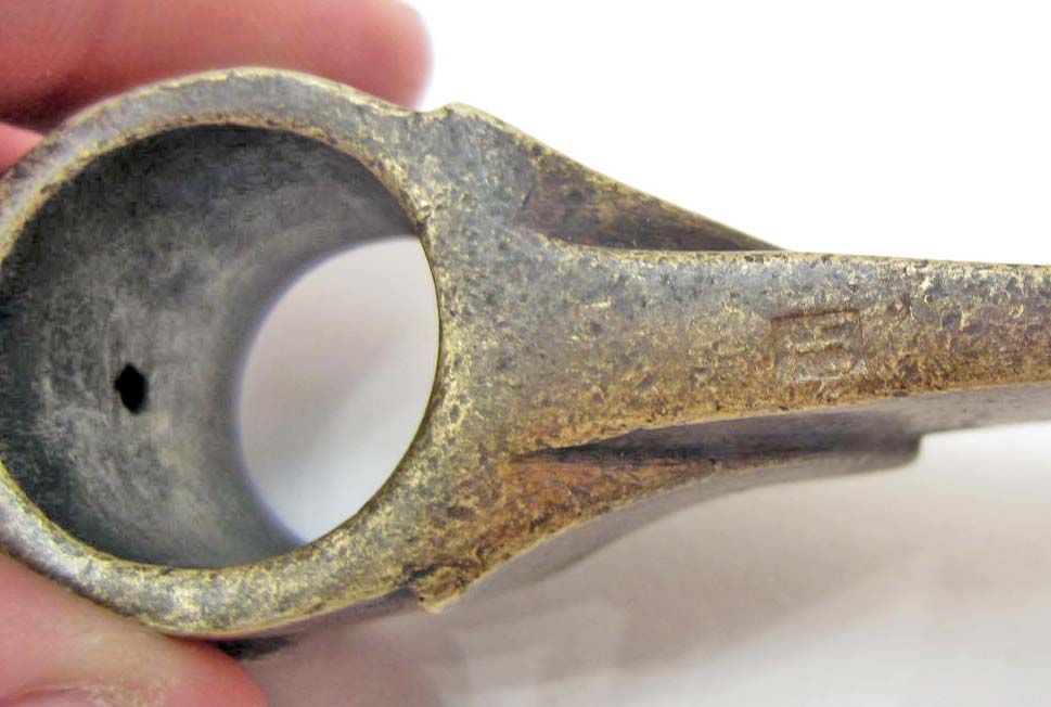 NATIVE AMERICAN INDIAN TOMAHAWK PEACE PIPE AXE HEAD