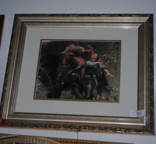 KNIGHT KISSING THE QUEEN PICTURE