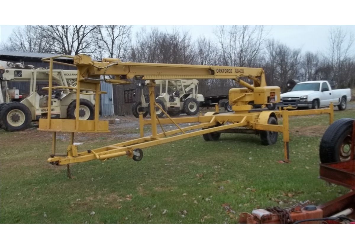1995 Bil-Jax Workforce XLB 4232 Lift