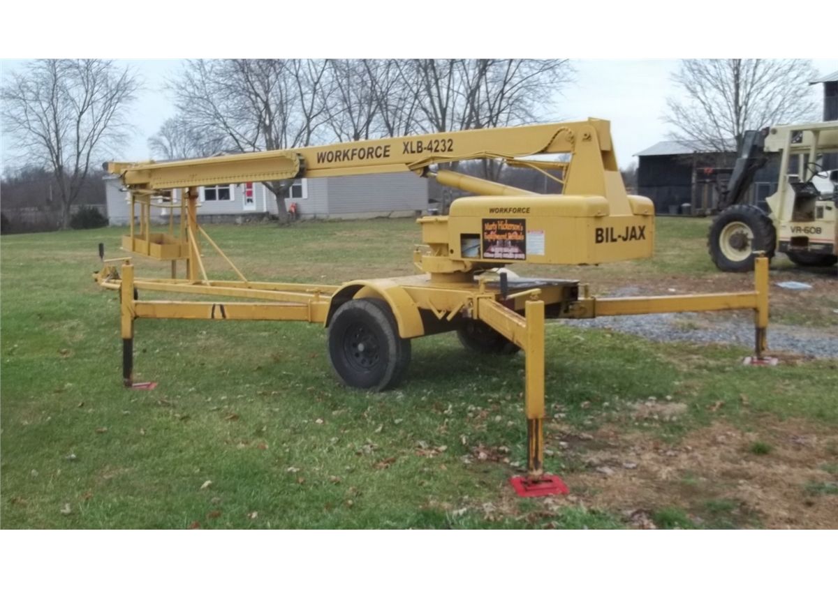 1995 Bil-Jax Workforce XLB 4232 Lift