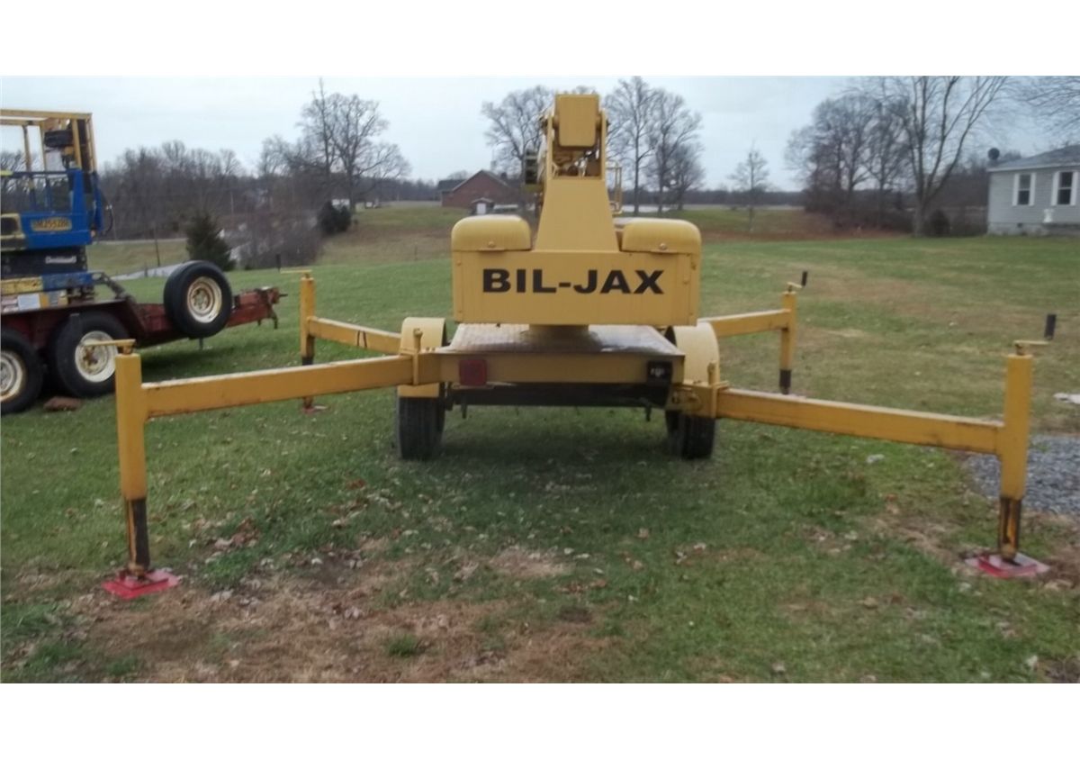 1995 Bil-Jax Workforce XLB 4232 Lift