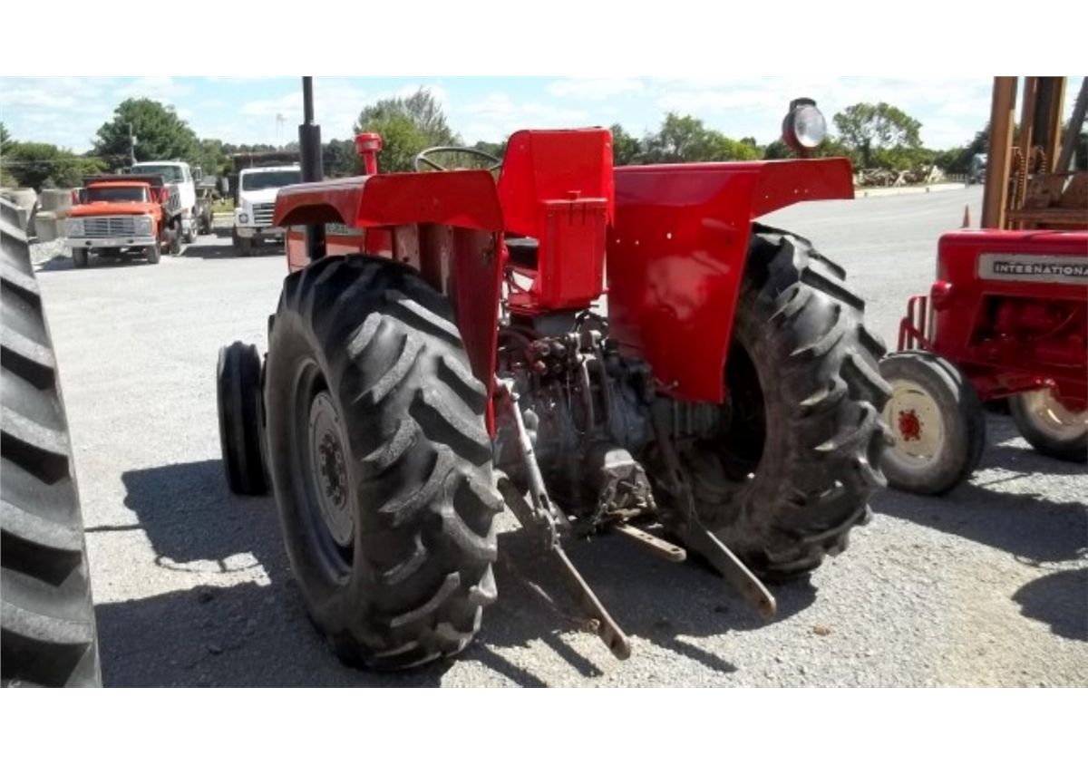 IMT 560 Deluxe Farm Tractor