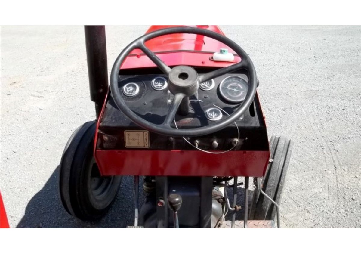 IMT 560 Deluxe Farm Tractor