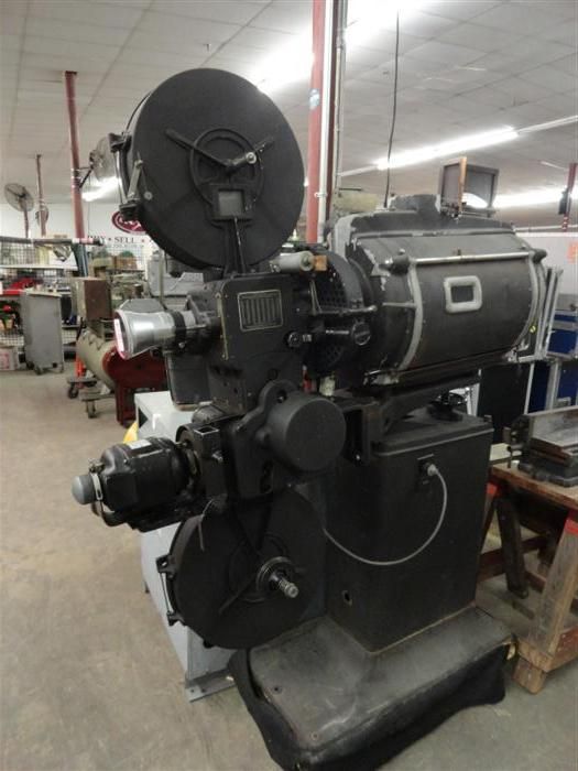 IPC Simplex #9732LL7152 Movie Projector