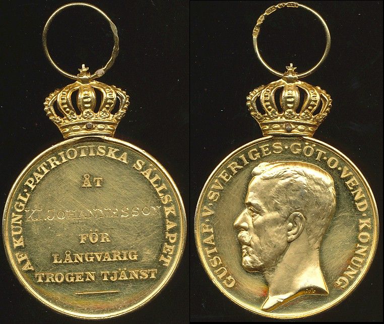 Sweden; 18k Gold Medal King Gustaf V Sveriges medal. This is a ...
