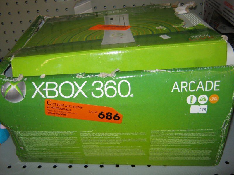 Xbox 360 arcade in box