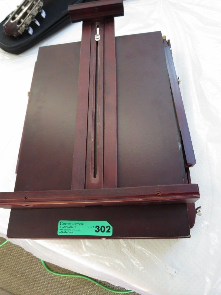 Portable folding easel/case combo