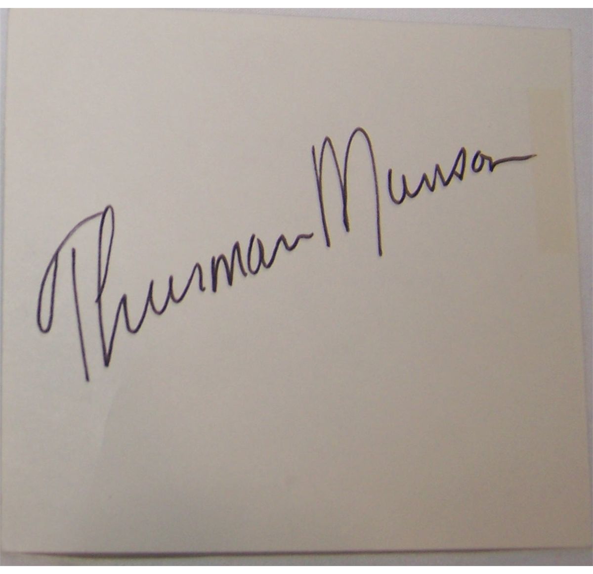 RARE THURMAN MUNSON AUTOGRAPH CUT OUT