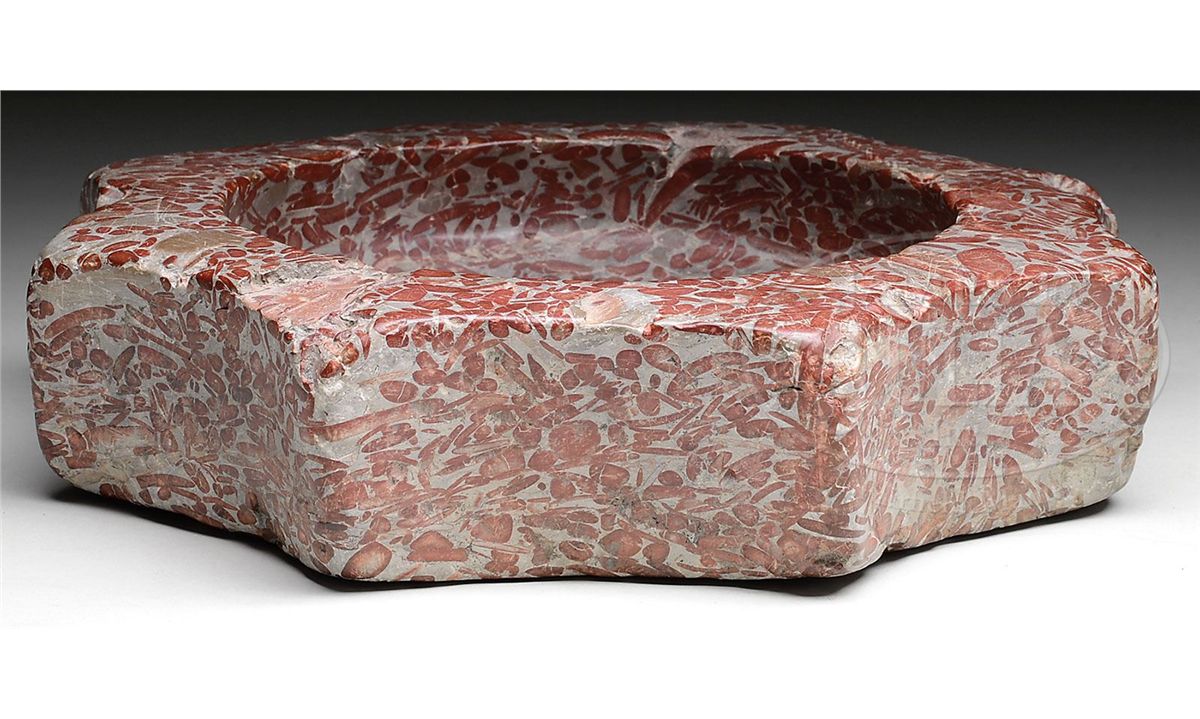 RED PUDDINGSTONE BASIN.