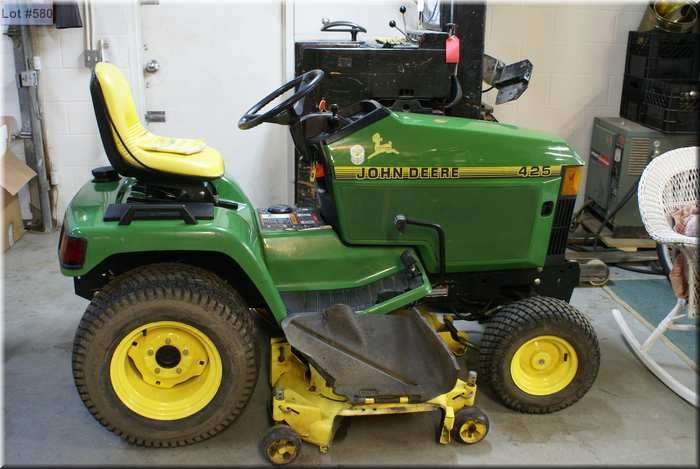 John Deere 425 VTWIN riding lawn and garden tractor with PTO accessory ...