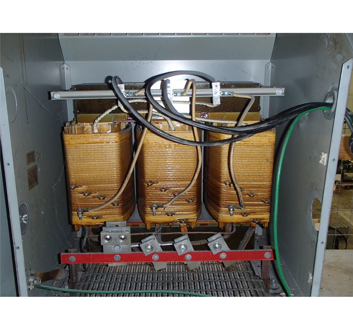 Hammond Three Phase Dry Type Transformer M N MK075KB 75KVA Casing Hammond Three Phase Dry Type Transformer M N MK075KB 75KVA Casing