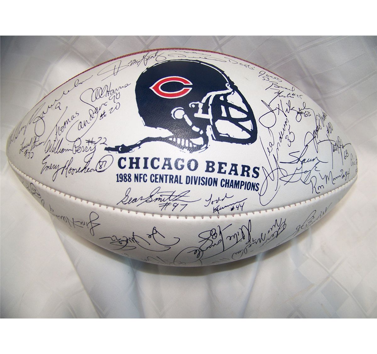 CHICAGO BEARS 1988 NFC CENTRAL DIVISION CHAMPS TEAM SIGNED FOOTBALL ...