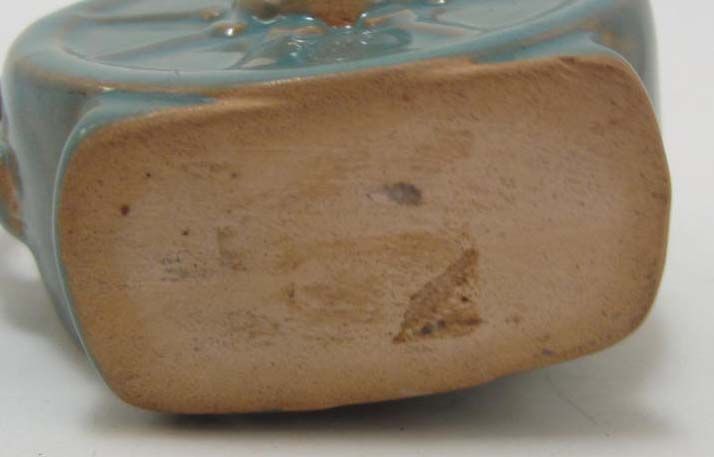 VINTAGE FRANKOMA POTTERY WAGON WHEEL PATTERN LIGHT BLUE GLAZED VASE