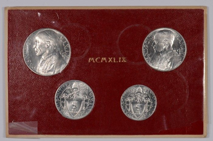 1949 VATICAN COIN SET