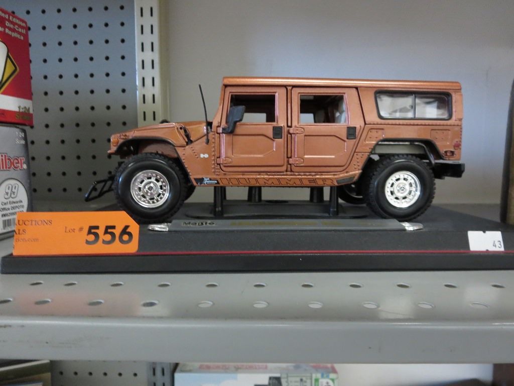 Scale model of a Hummer H1