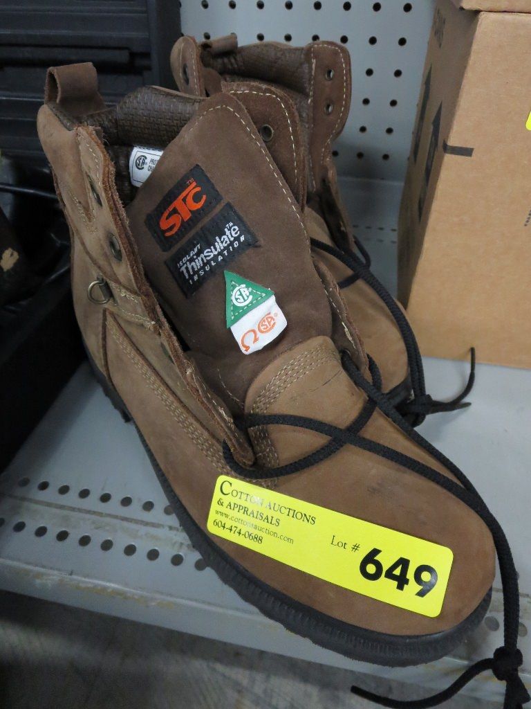 Pair of new STC work boots