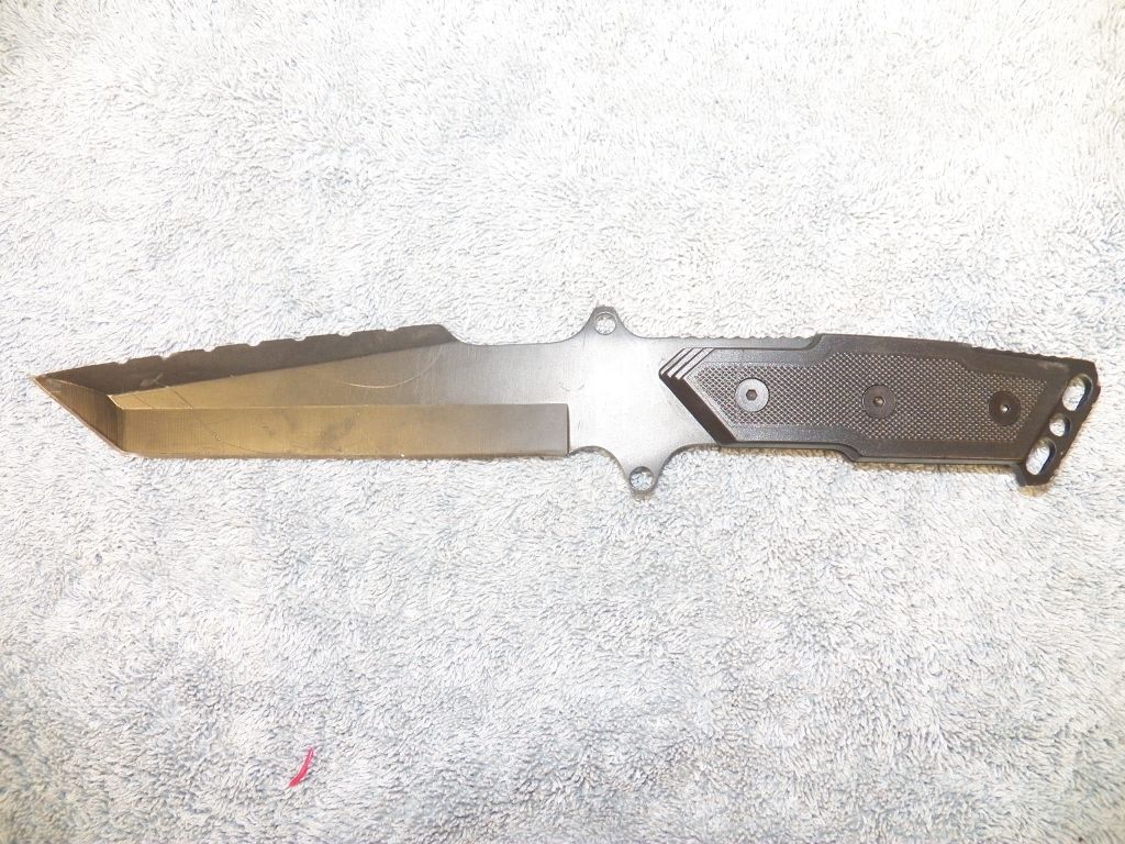 Black "Hero Edge" Knife