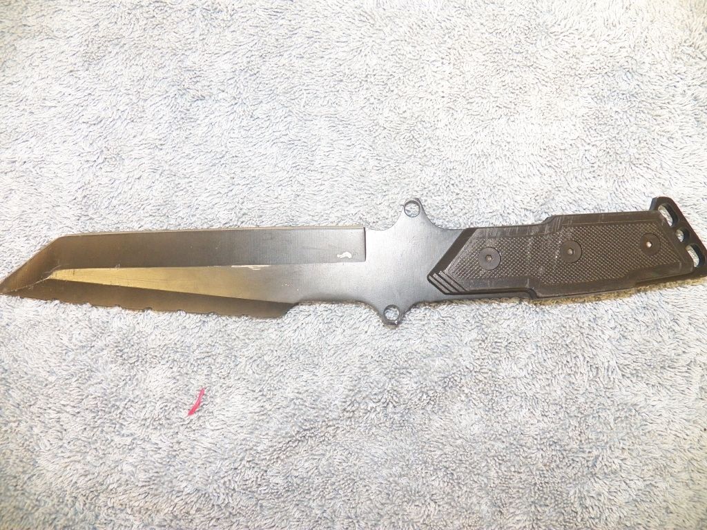 Black "Hero Edge" Knife