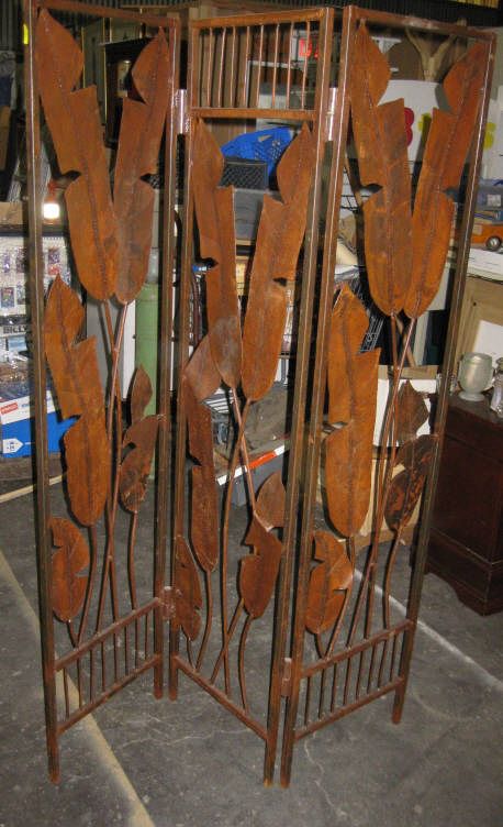 Indoor/Outdoor Metal Divider