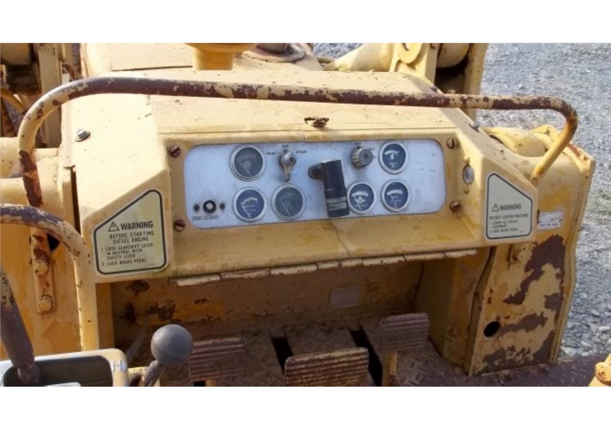 1971 Cat 955K Track Loader