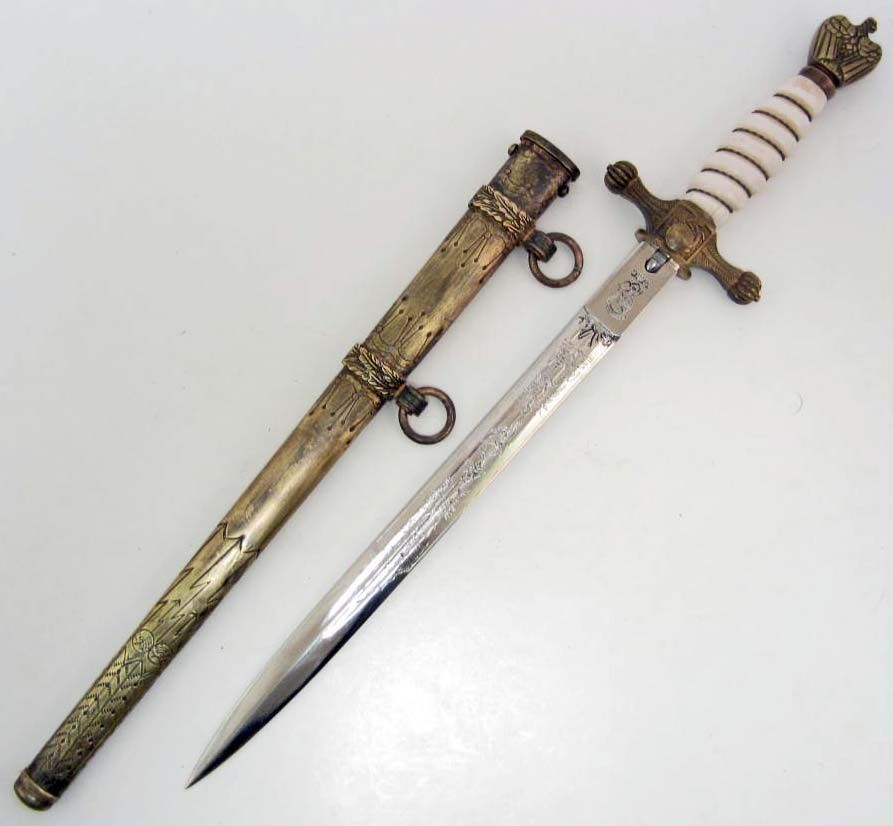 GERMAN NAZI NAVAL BATTLESHIP OFFICERS DAGGER W/ SCABBARD