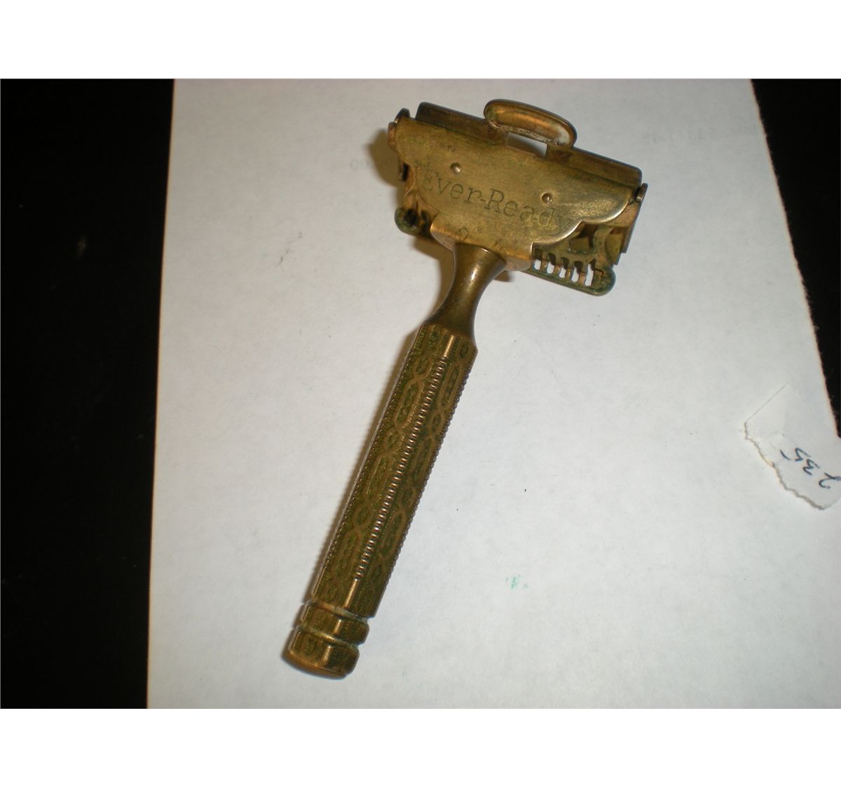 Vintage Ever Ready razor very nice design on this collectible razor
