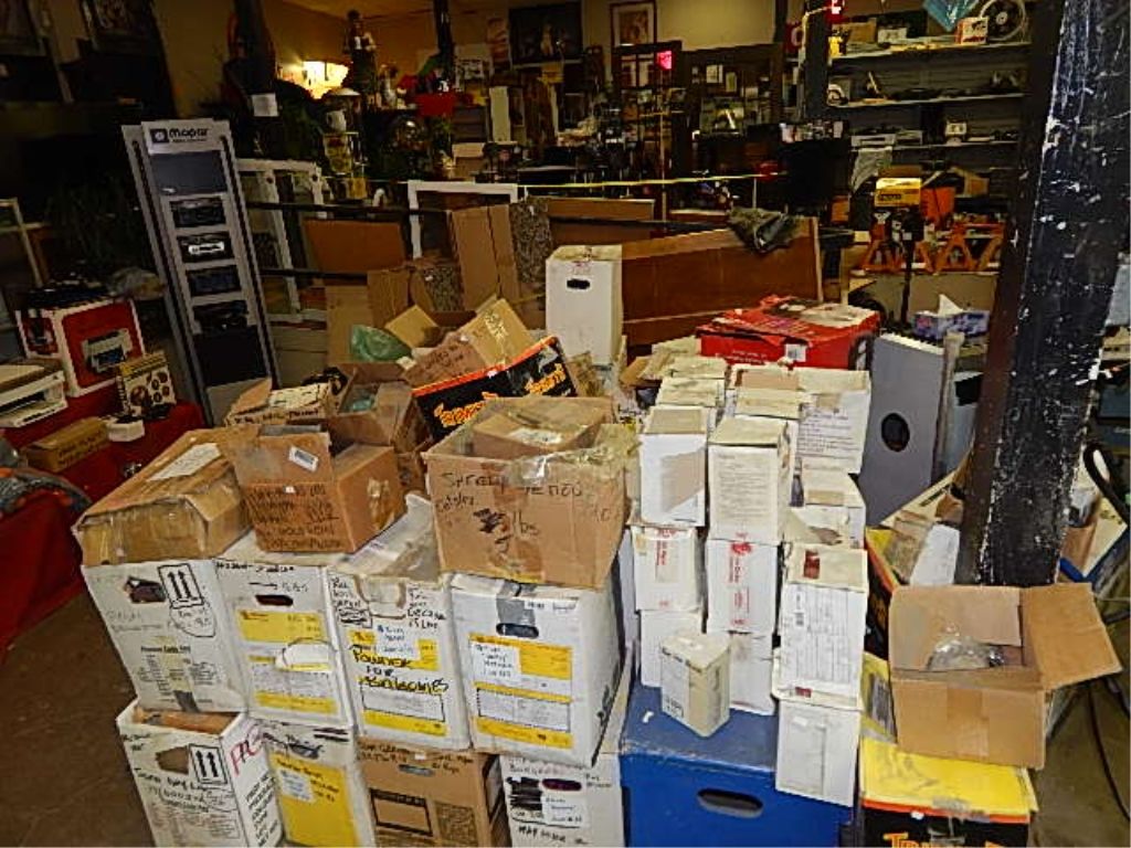 POWDER COAT PAINT BOXES - ALL ONE MONEY OVER 70 ASSORTED BOXES