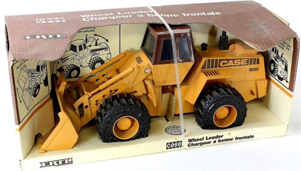 Ertl Case W30 Front End Loader 1/16 scale