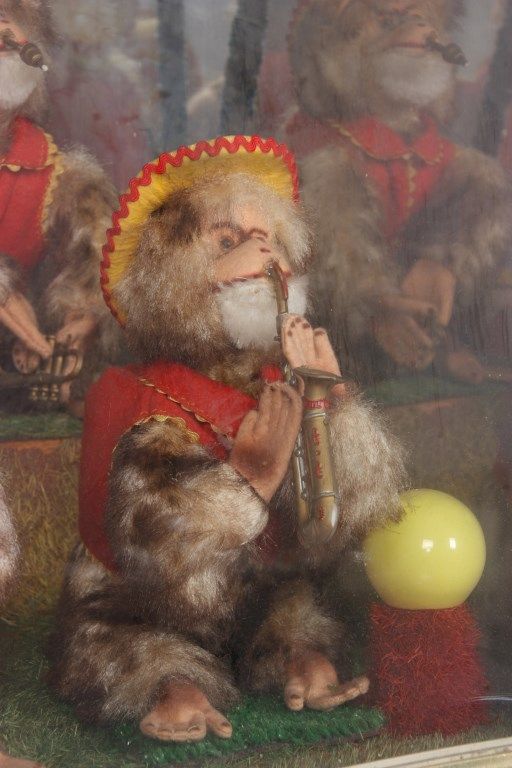 Bimbo Baby Automaton Arcade Machine