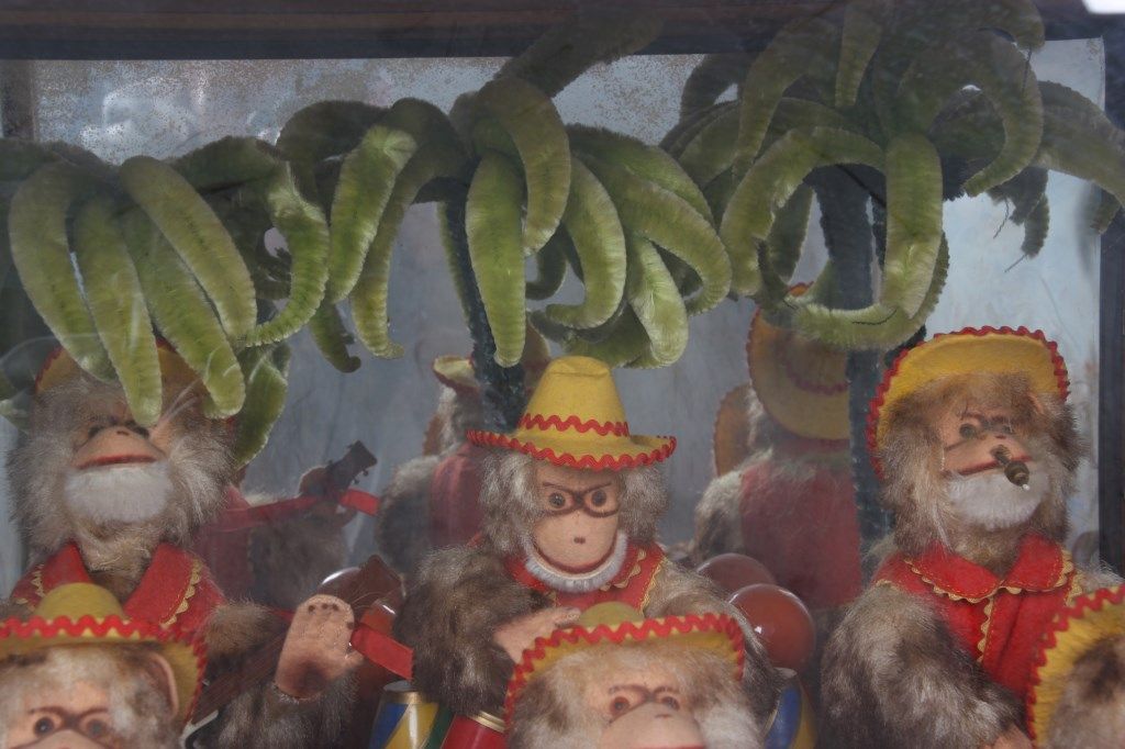 Bimbo Baby Automaton Arcade Machine