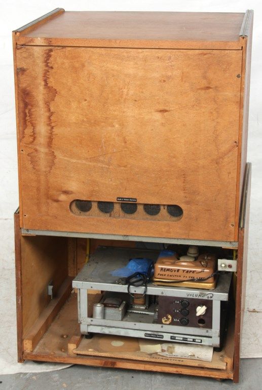 Bimbo Baby Automaton Arcade Machine