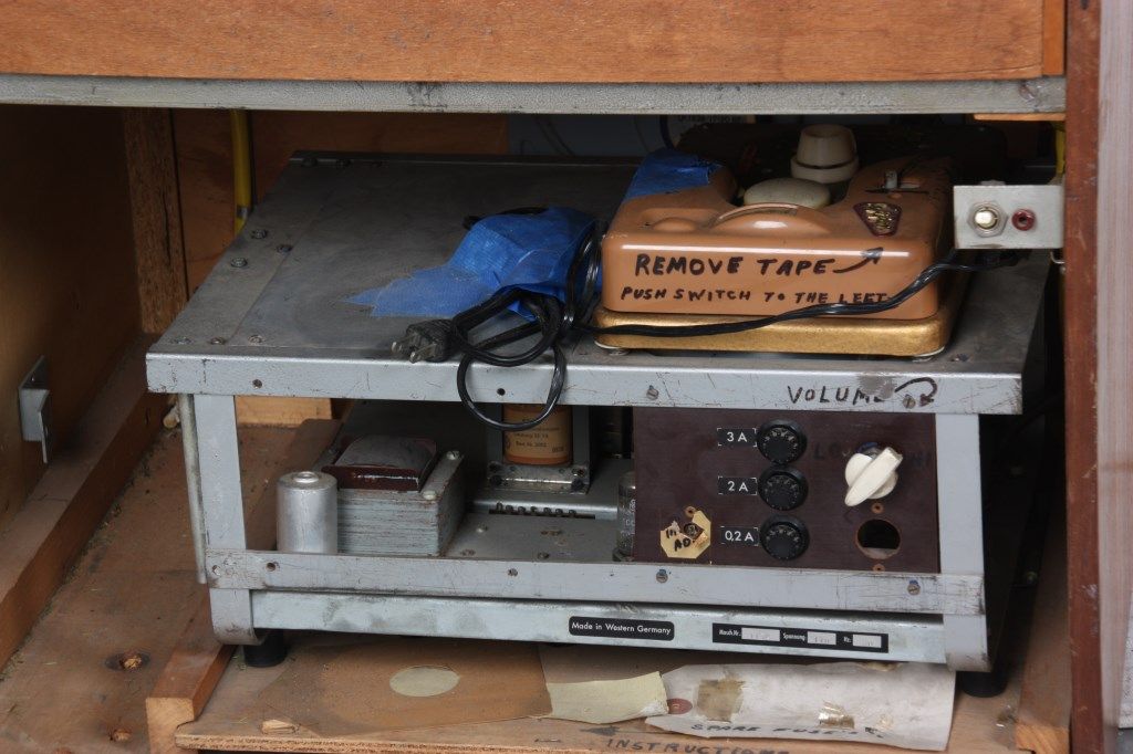 Bimbo Baby Automaton Arcade Machine