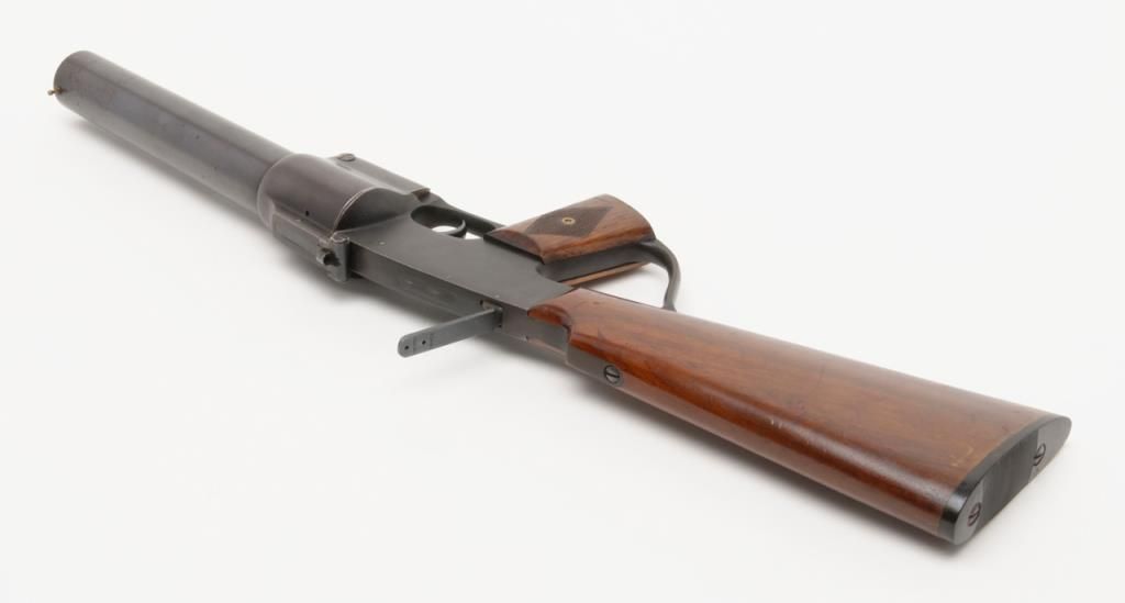 Federal Laboratories Gas Riot gun, wood stocks, very good condition ...