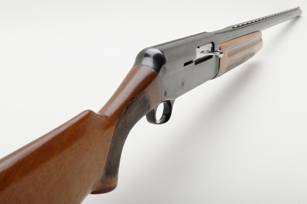 Luigi Franchi 12 gauge magnum, 3” semi-auto shotgun, 32” ventilated rib ...